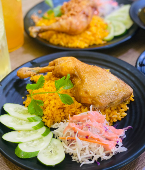 Cơm Gà Huy Phương - Tân Hương | Khuyến mãi, ưu đãi, đánh giá từ MoMo