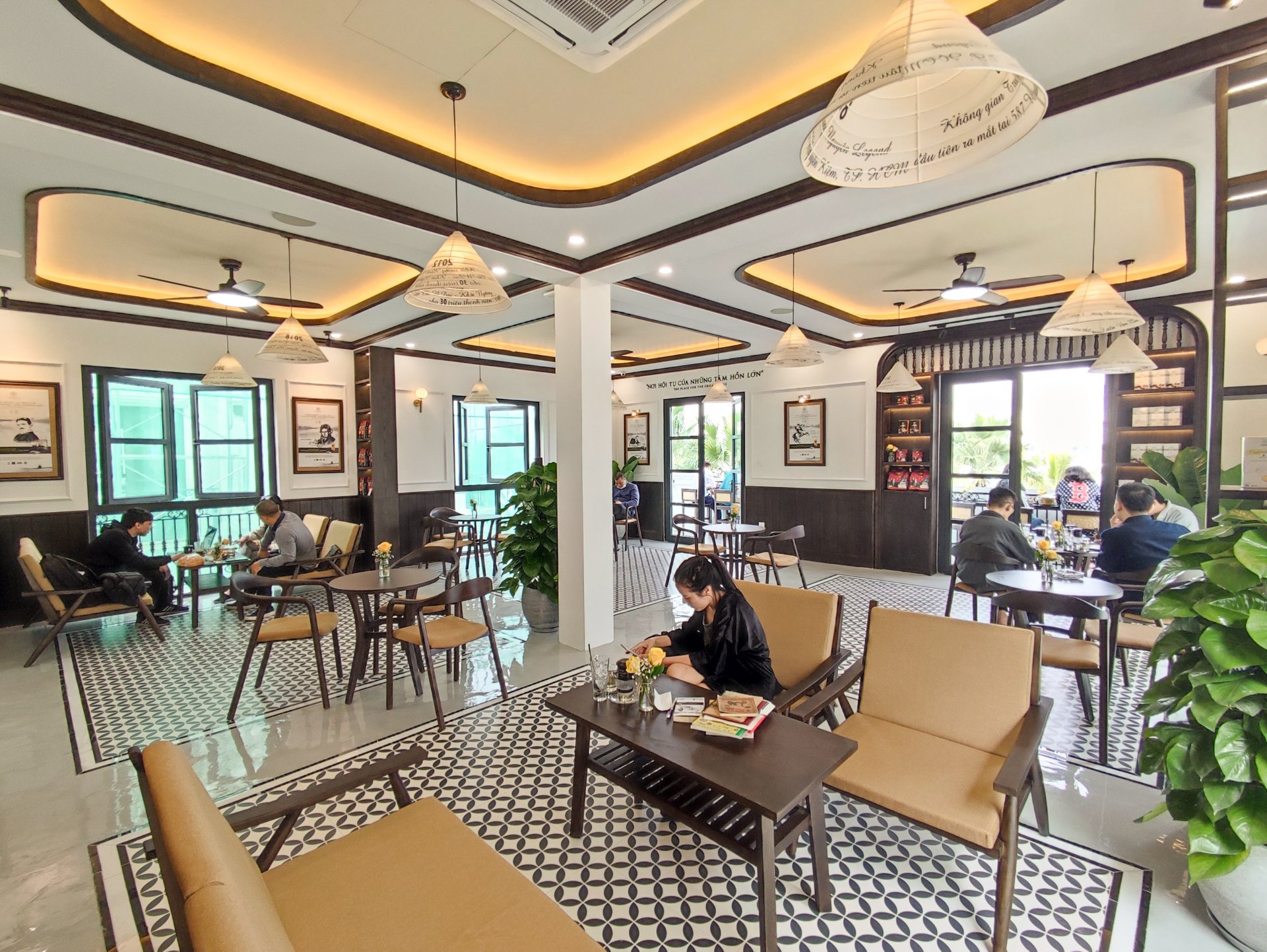 Trung Nguyên Legend Café - Lê Đại Hành | Khuyến mãi, ưu đãi, đánh giá ...